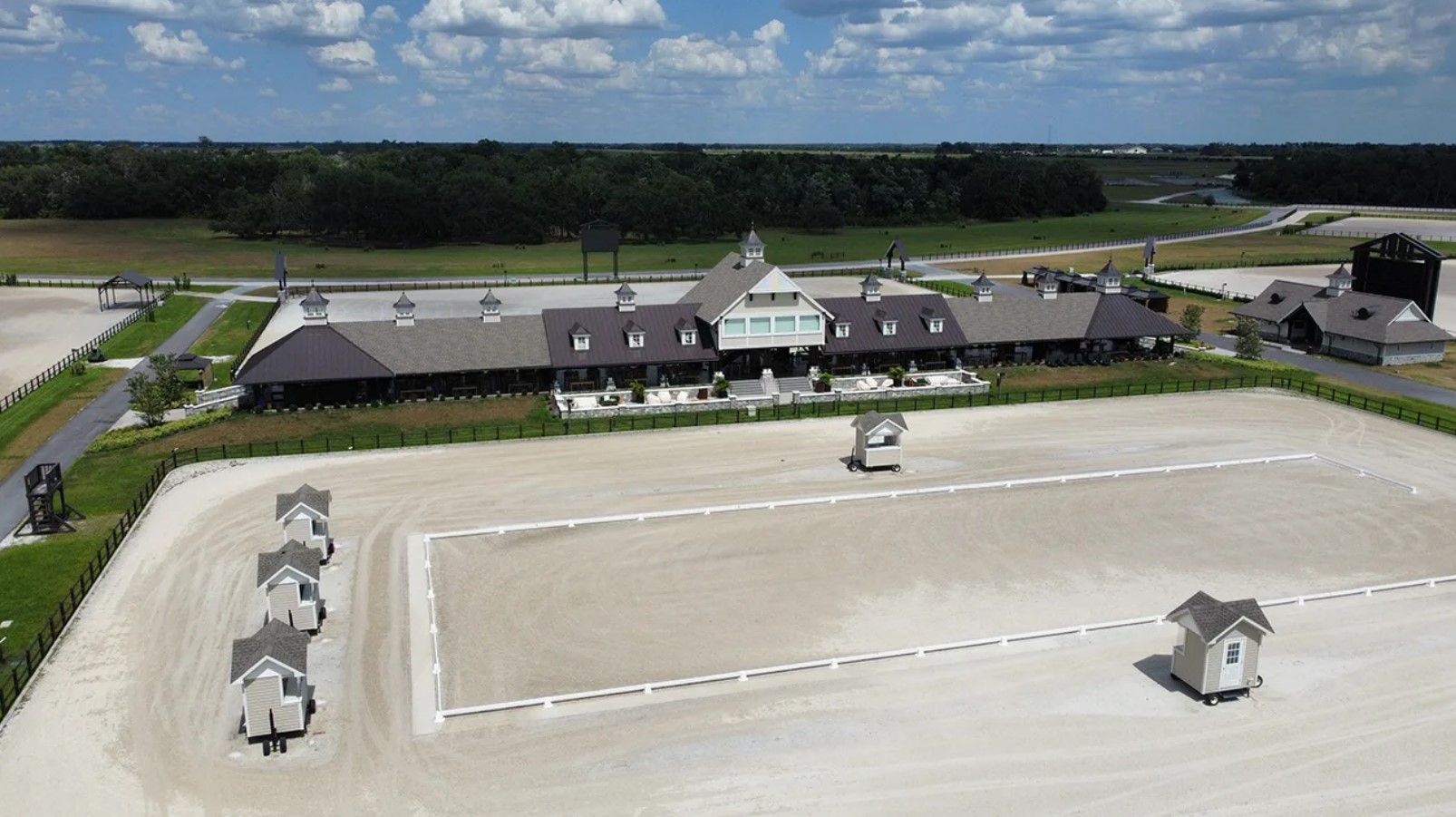 Explore Miakka Golf Club’s innovative design, featuring deep bunkers ...